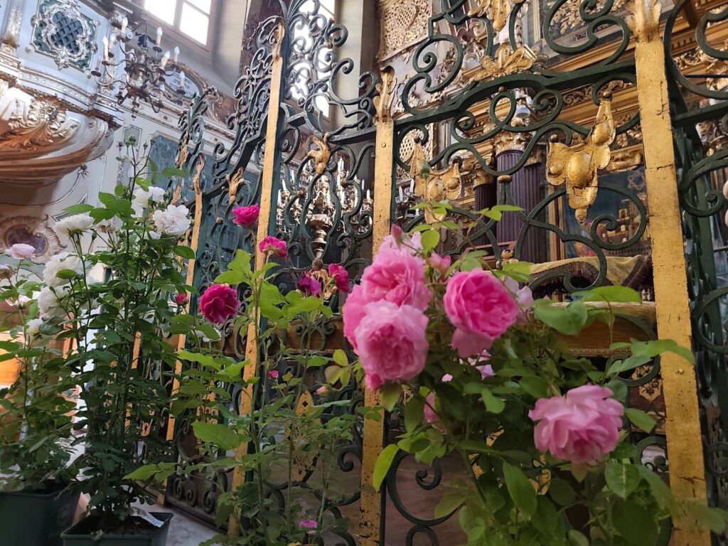 La Sinagoga di Casale fiorisce a Shavuot e torna la musica dal vivo - CasaleNotizie